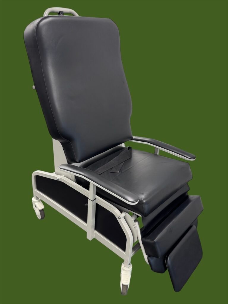 Winco S400 Series Mobile Medical Recliner with Transfer Arm — Comfort ...